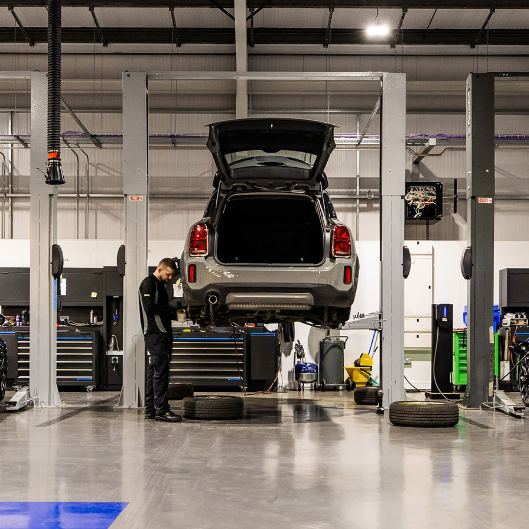 MINI MOT | Bowker MINI